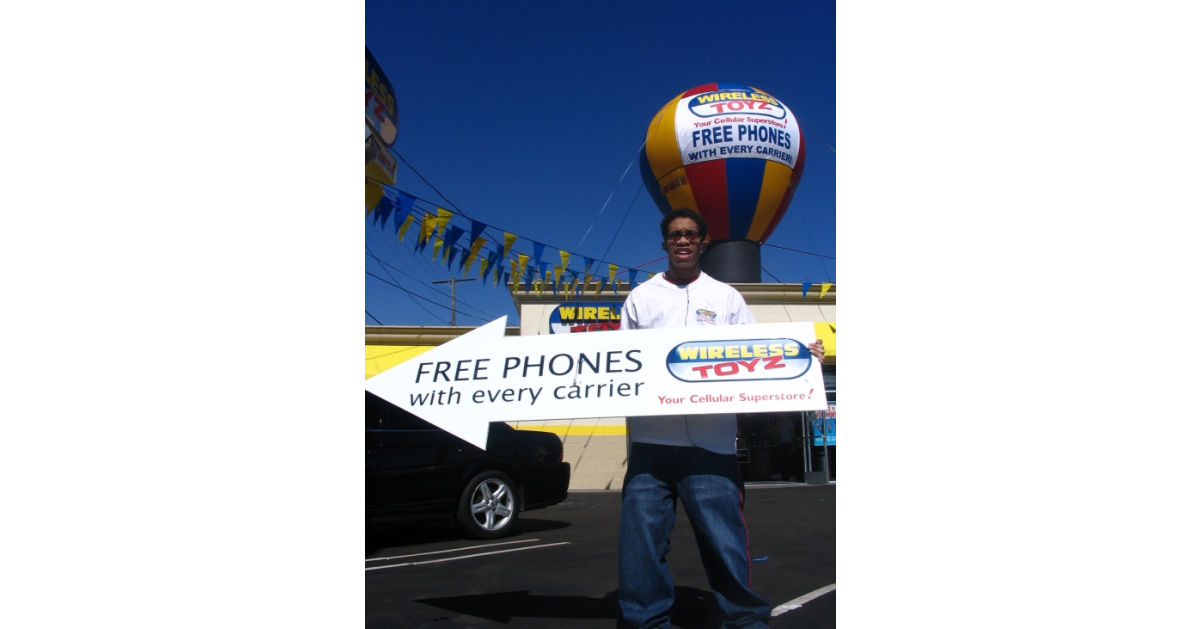 Human Directionals/ Sign Spinners from 1-800Great Ad - PR.com