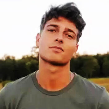 Gen Z Influencer Casey Johnson, of "FBoy Island" Fame, Gets Selected by ...
